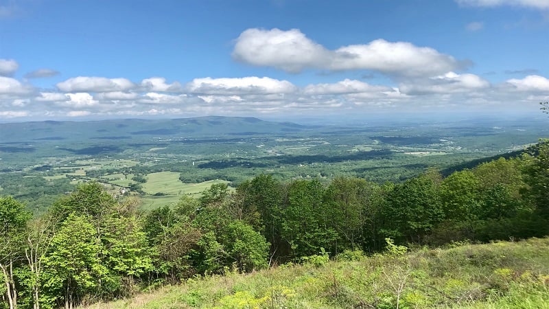 Hike to Compton Peak for Views & Geological Wonders | Go Hike Virginia