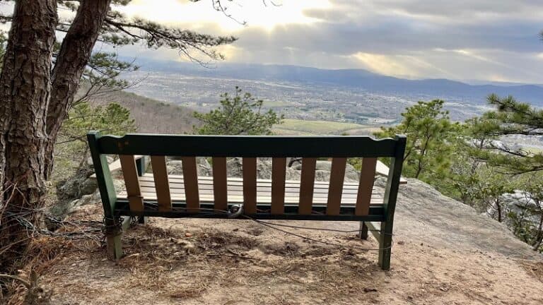 Read Mountain: Hike to Buzzards Rock in Roanoke County